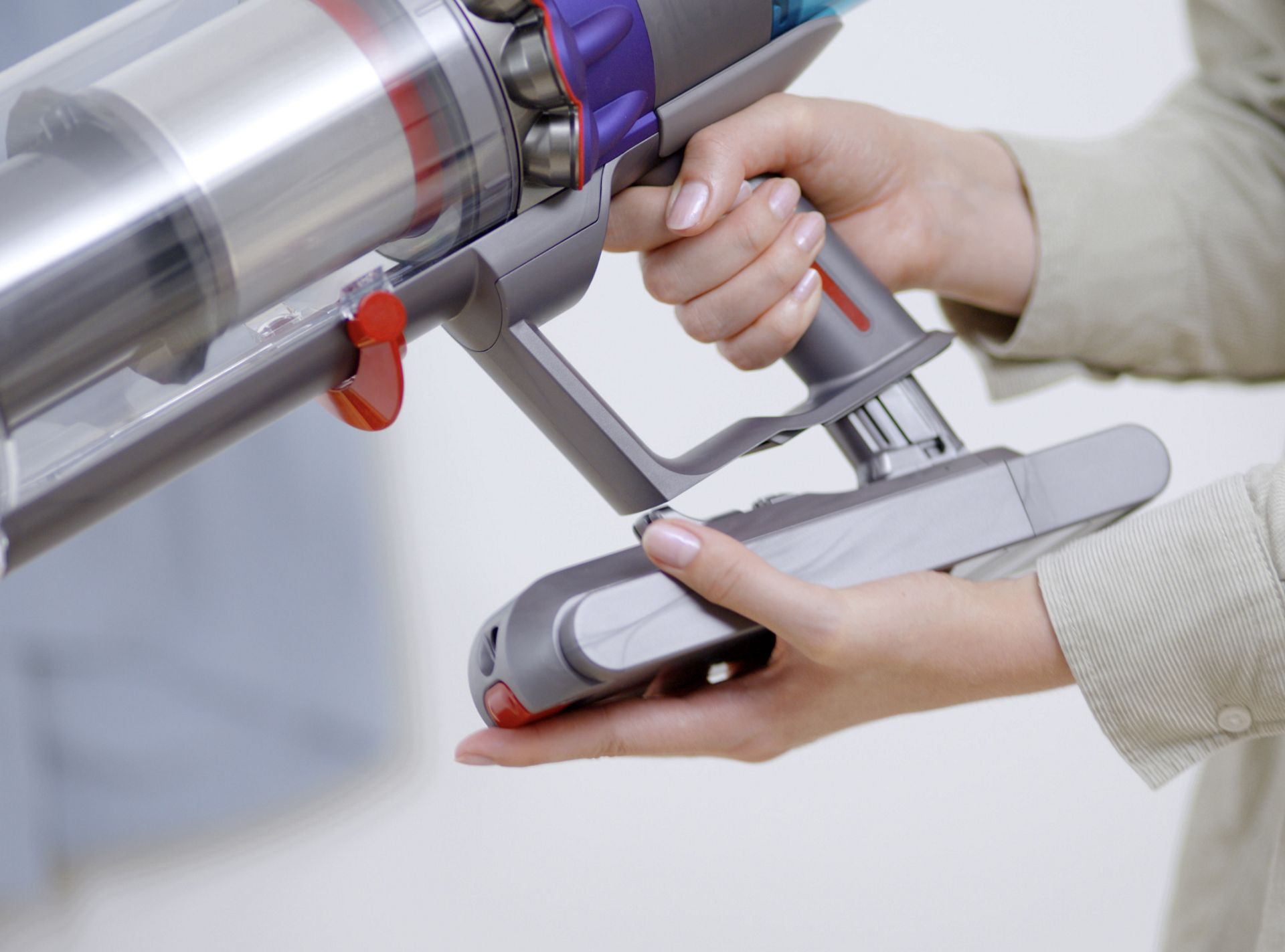 Care Guide to Maintain & Maximise Battery Life | Dyson Australia