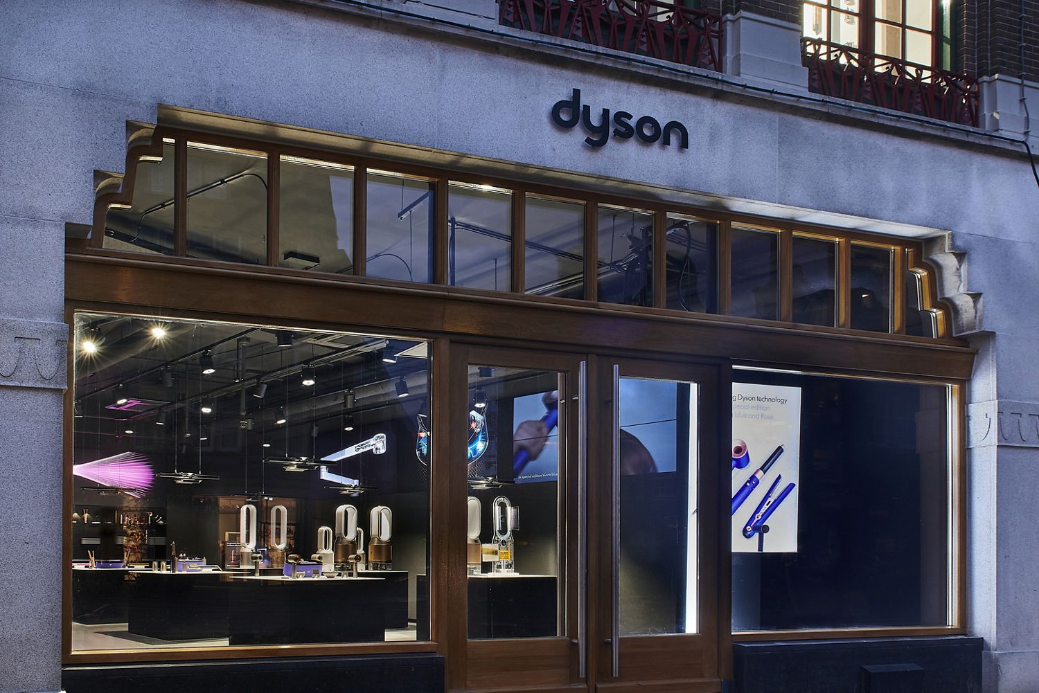 Dyson Store | Dyson BE