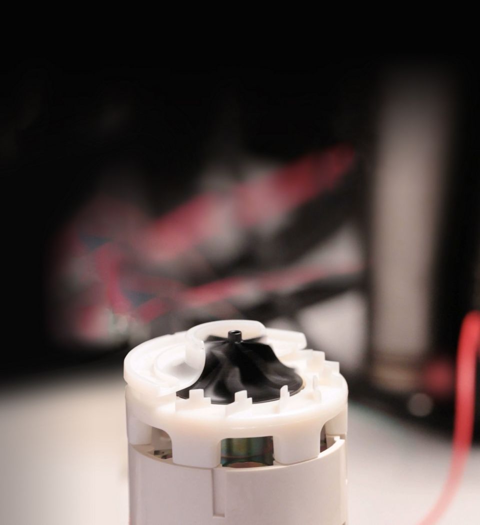 Dyson V8™ vacuum: Engineering | Dyson
