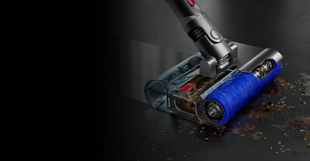 Dyson V12s Detect Slim Submarine™ wet and dry vacuum cleaner.