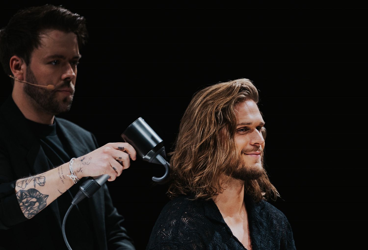 Masterclass: Trend-Looks mit Dyson Supersonic und Dyson Corrale | Dyson.de